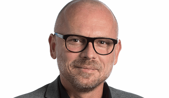 Socialchef fratræder øjeblikkeligt