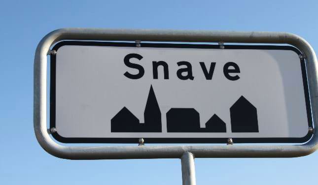 Borgmester efterlyser nye løsninger efter 20 år med stjålne byskilte ...